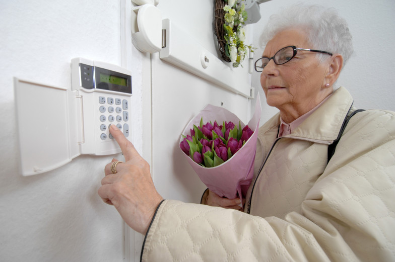 Alarmanlagen und Rauchmelder sichern Ihr Zuhause - BHE Privat